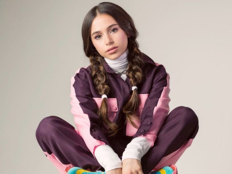 Sky Katz Biography, Age, Height, Boyfriend, Net Worth Sky Katz Biography, Age, Height, Boyfriend, Net Worth