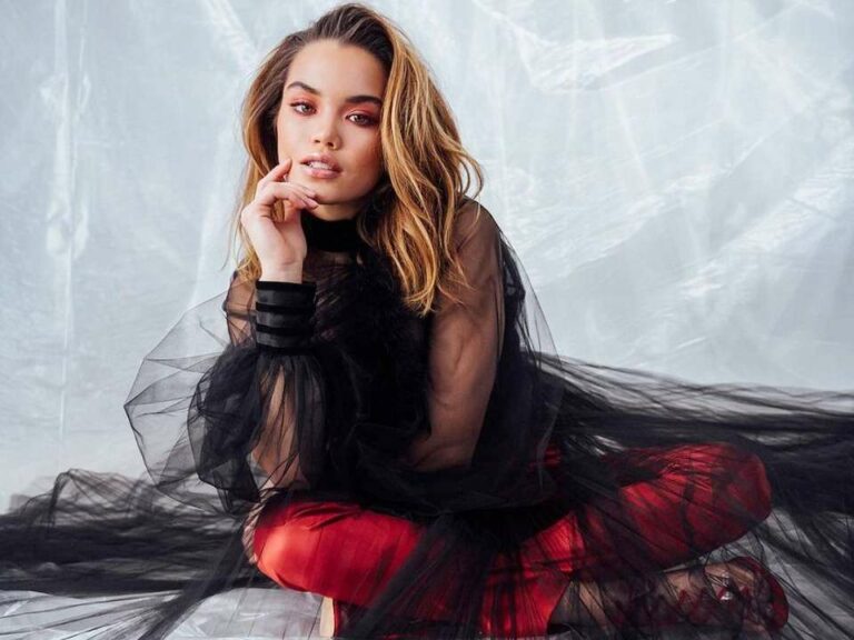 Paris Berelc Biography, Age, Height, Boyfriend, Net Worth