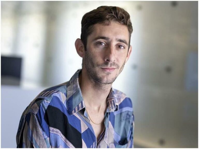 Enric Auquer Biography, Age, Height, Girlfriend, Net Worth - Wealthy Spy