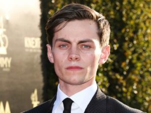 Freddy Carter Bio, Age, Height, Girlfriend, Net Worth, Wiki
