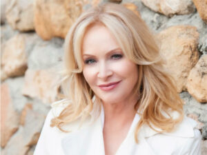 Sandra Maas Bio, Age, Height, Husband, Net Worth, Wiki